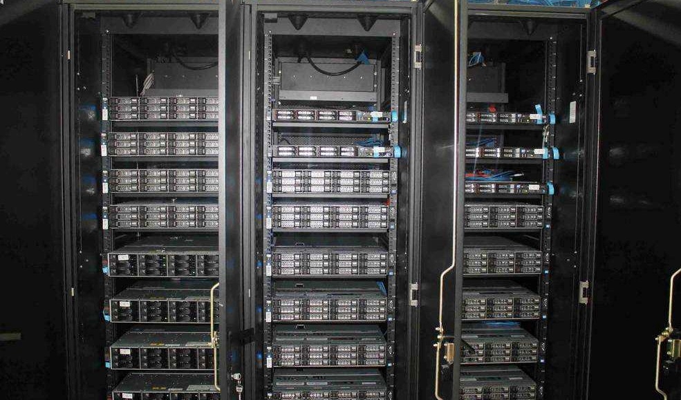 Rack Server Vs Blade Server Which One Meets Your Business Needs Rack Server Vs Blade Server Which One Meets Your Business Needs